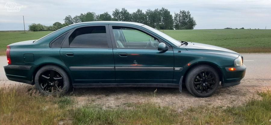 Zaļš Volvo S80 2002 Radviliškis, ar dzinēja tilpumu 2.90 L un nobraukumu 245 tūkst. km par 750 €, foto 6 vietnē AUTOMOTO.COM.LV