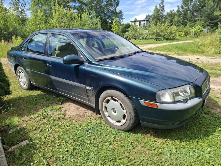 Zaļš Volvo S80 2002 Rīga, ar dzinēja tilpumu 2.40 L un nobraukumu 363 tūkst. km par 1950 €, foto 4 vietnē AUTOMOTO.COM.LV