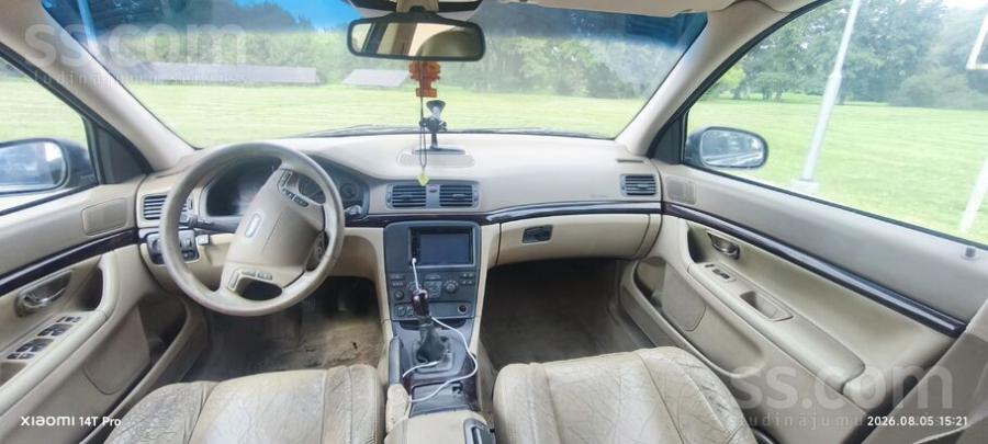 Green Volvo S80 2002 in Jelgava, with an engine capacity of 2.40 L and mileage of 481 thousand km for 900 €, photo 5 on AUTOMOTO.COM.LV