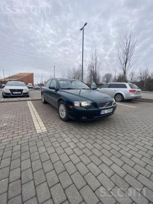 Green Volvo S80 2003 in Ventspils, with an engine capacity of 2.40 L and mileage of 261 thousand km for 1400 €, photo  on AUTOMOTO.COM.LV