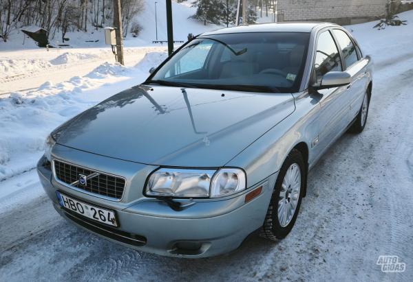 Zaļš Volvo S80 2004 Alīta, ar dzinēja tilpumu 2.40 L un nobraukumu 400 tūkst. km par 1600 €, foto 1 vietnē AUTOMOTO.COM.LV