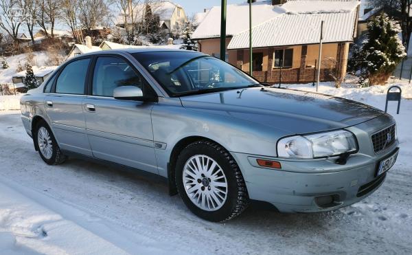Zaļš Volvo S80 2004 Alīta, ar dzinēja tilpumu 2.40 L un nobraukumu 400 tūkst. km par 1600 €, foto 4 vietnē AUTOMOTO.COM.LV