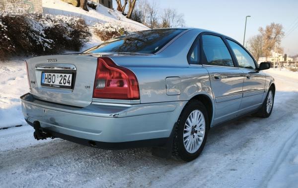 Zaļš Volvo S80 2004 Alīta, ar dzinēja tilpumu 2.40 L un nobraukumu 400 tūkst. km par 1600 €, foto 8 vietnē AUTOMOTO.COM.LV