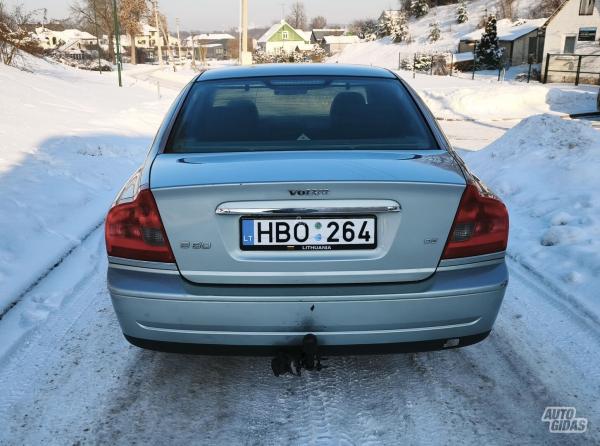 Zaļš Volvo S80 2004 Alīta, ar dzinēja tilpumu 2.40 L un nobraukumu 400 tūkst. km par 1600 €, foto 10 vietnē AUTOMOTO.COM.LV