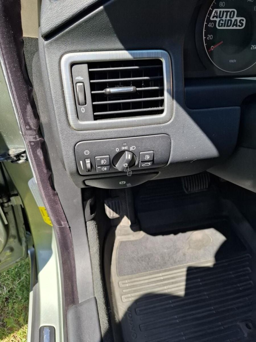 Zaļš Volvo S80 2008 Klaipėda, ar dzinēja tilpumu 2.40 L un nobraukumu 309 tūkst. km par 3000 €, foto 12 vietnē AUTOMOTO.COM.LV