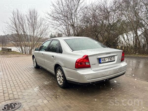 Grey Volvo S80 2004 in Tukums, with an engine capacity of 2.40 L and mileage of 360 thousand km for 1600 €, photo 6 on AUTOMOTO.COM.LV