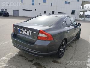 Pelēks Volvo S80 2007 Rēzekne, ar dzinēja tilpumu 2.40 L un nobraukumu 325 tūkst. km par 3150 €, foto 4 vietnē AUTOMOTO.COM.LV