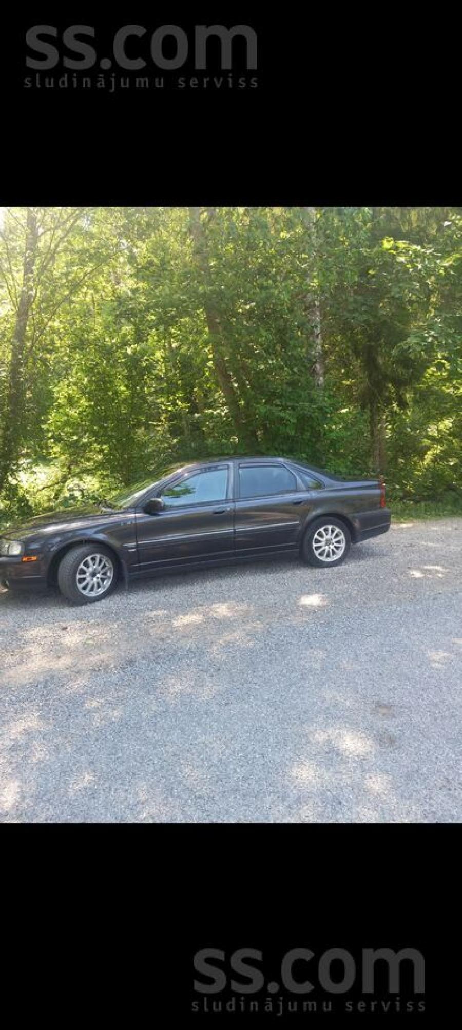 Grey Volvo S80 1999 in Saldus, with an engine capacity of 2.40 L and mileage of 350 thousand km for 1300 €, photo 1 on AUTOMOTO.COM.LV