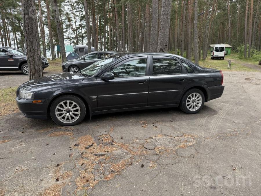 Pelēks Volvo S80 1999 Saldus, ar dzinēja tilpumu 2.40 L un nobraukumu 350 tūkst. km par 1390 €, foto 1 vietnē AUTOMOTO.COM.LV
