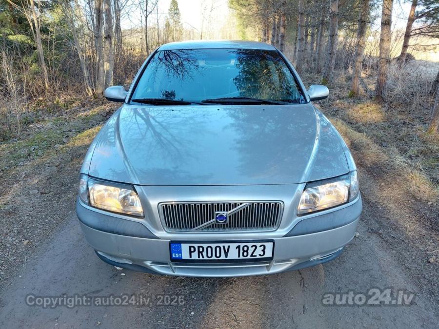 Pelēks Volvo S80 1999 Paide, ar dzinēja tilpumu 2.50 L un nobraukumu 281 tūkst. km par 3499 €, foto 1 vietnē AUTOMOTO.COM.LV