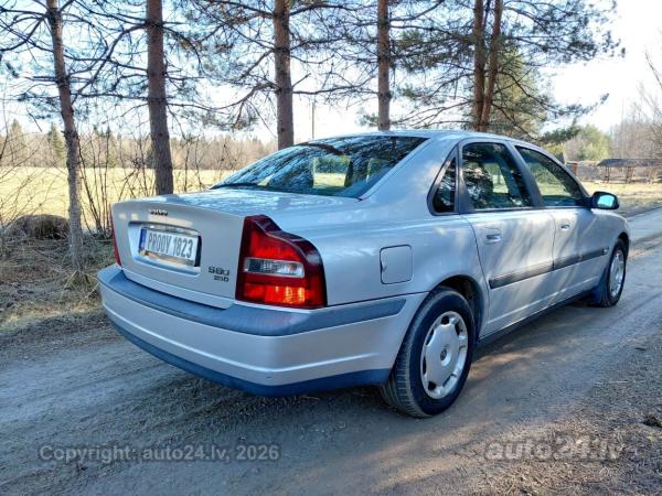 Pelēks Volvo S80 1999 Paide, ar dzinēja tilpumu 2.50 L un nobraukumu 281 tūkst. km par 3499 €, foto 5 vietnē AUTOMOTO.COM.LV