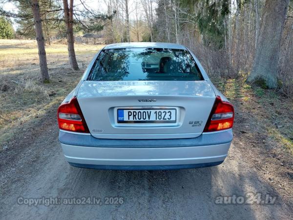 Pelēks Volvo S80 1999 Paide, ar dzinēja tilpumu 2.50 L un nobraukumu 281 tūkst. km par 3499 €, foto 8 vietnē AUTOMOTO.COM.LV