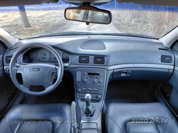 Pelēks Volvo S80 1999 Paide, ar dzinēja tilpumu 2.50 L un nobraukumu 281 tūkst. km par 3499 €, foto 10 vietnē AUTOMOTO.COM.LV