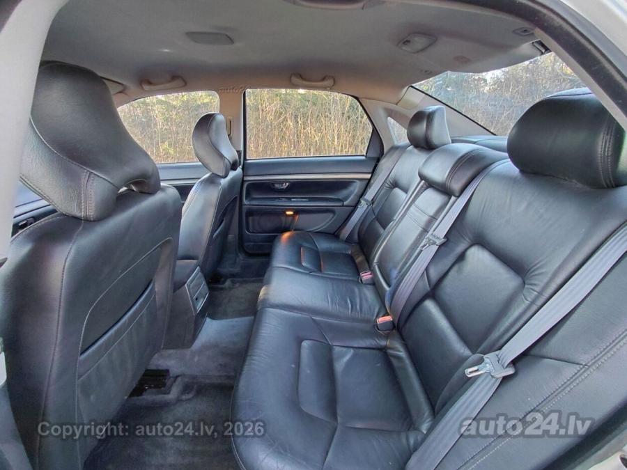 Pelēks Volvo S80 1999 Paide, ar dzinēja tilpumu 2.50 L un nobraukumu 281 tūkst. km par 3499 €, foto 11 vietnē AUTOMOTO.COM.LV