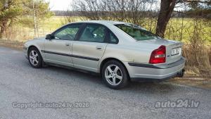 Grey Volvo S80 1999 in Tallinn, with an engine capacity of 2.40 L and mileage of 0 thousand km for 1200 €, photo 3 on AUTOMOTO.COM.LV