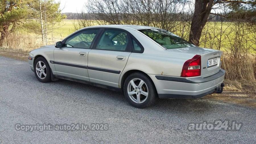 Grey Volvo S80 1999 in Tallinn, with an engine capacity of 2.40 L and mileage of 0 thousand km for 1200 €, photo 3 on AUTOMOTO.COM.LV