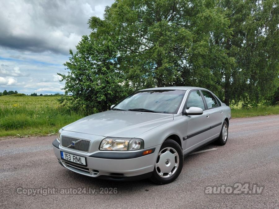 Pelēks Volvo S80 1999 Paide, ar dzinēja tilpumu 2.50 L un nobraukumu 281 tūkst. km par 3499 €, foto 1 vietnē AUTOMOTO.COM.LV