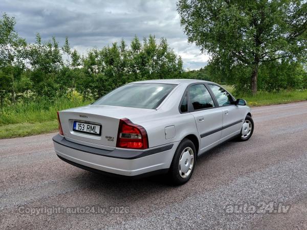 Grey Volvo S80 1999 in Paide, with an engine capacity of 2.50 L and mileage of 281 thousand km for 3499 €, photo 4 on AUTOMOTO.COM.LV