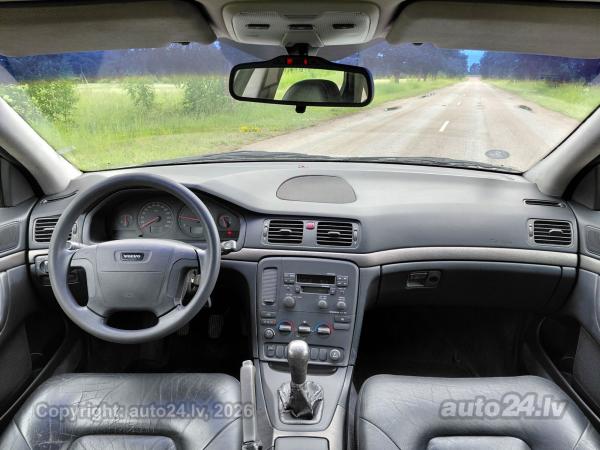 Grey Volvo S80 1999 in Paide, with an engine capacity of 2.50 L and mileage of 281 thousand km for 3499 €, photo 9 on AUTOMOTO.COM.LV