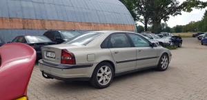 Grey Volvo S80 1999 in Valmiera, with an engine capacity of 2.50 L and mileage of 443 thousand km for 1200 €, photo 4 on AUTOMOTO.COM.LV