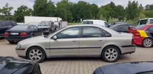 Grey Volvo S80 1999 in Valmiera, with an engine capacity of 2.50 L and mileage of 443 thousand km for 1200 €, photo 7 on AUTOMOTO.COM.LV