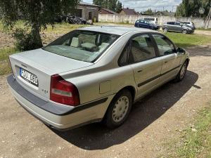 Pelēks Volvo S80 1999 Joniškis, ar dzinēja tilpumu 2.46 L un nobraukumu 389 tūkst. km par 580 €, foto 5 vietnē AUTOMOTO.COM.LV