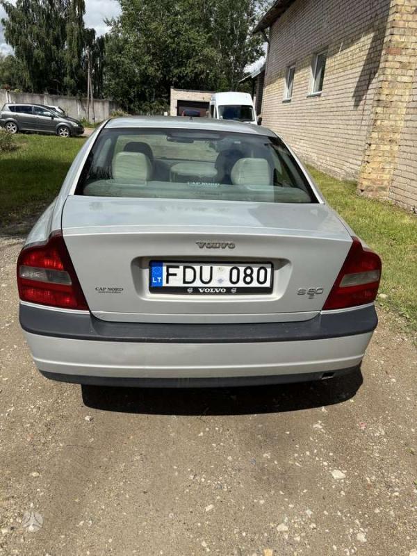 Grey Volvo S80 1999 in Joniskis, with an engine capacity of 2.46 L and mileage of 389 thousand km for 580 €, photo 5 on AUTOMOTO.COM.LV