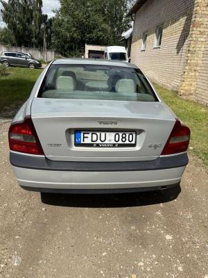 Pelēks Volvo S80 1999 Joniškis, ar dzinēja tilpumu 2.46 L un nobraukumu 389 tūkst. km par 580 €, foto 6 vietnē AUTOMOTO.COM.LV