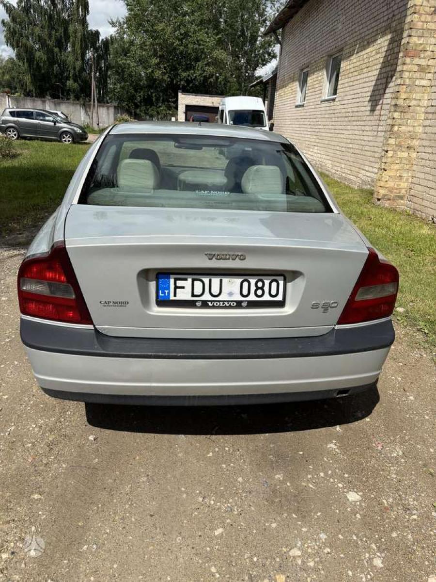 Pelēks Volvo S80 1999 Joniškis, ar dzinēja tilpumu 2.46 L un nobraukumu 389 tūkst. km par 580 €, foto 6 vietnē AUTOMOTO.COM.LV