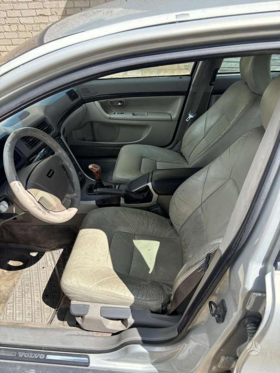 Pelēks Volvo S80 1999 Joniškis, ar dzinēja tilpumu 2.46 L un nobraukumu 389 tūkst. km par 580 €, foto 8 vietnē AUTOMOTO.COM.LV