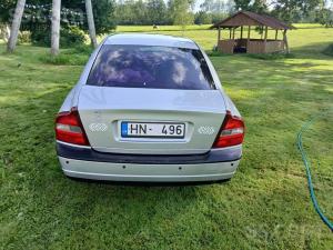Grey Volvo S80 1999 in Valka, with an engine capacity of 2.40 L and mileage of 350 thousand km for 1300 €, photo 5 on AUTOMOTO.COM.LV