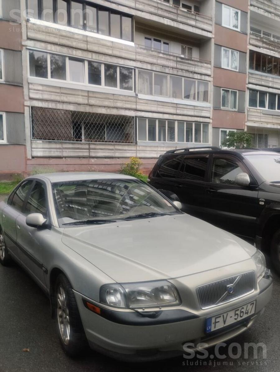 Серый Вольво С80 1999 в Рига, объемом двигателя 2.50 л и пробегом 525 тыс. км за 1200 €, фото 1 на AUTOMOTO.COM.LV