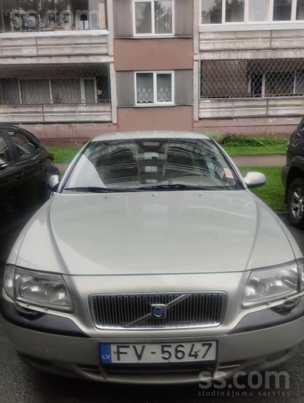 Вольво С80 1999 в Рига на AUTOMOTO.COM.LV Серый Вольво С80 1999 в Рига, объемом двигателя 2.50 л и пробегом 525 тыс. км за 1200 €, фото 5 на AUTOMOTO.COM.LV