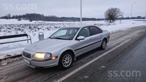 Pelēks Volvo S80 2000 Madona, ar dzinēja tilpumu 2.40 L un nobraukumu 0 tūkst. km par 1300 €, foto 2 vietnē AUTOMOTO.COM.LV