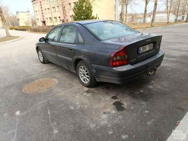 Grey Volvo S80 2000 in Siauliai, with an engine capacity of 2.50 L and mileage of 404 thousand km for 1350 €, photo 3 on AUTOMOTO.COM.LV