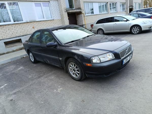 Grey Volvo S80 2000 in Siauliai, with an engine capacity of 2.50 L and mileage of 404 thousand km for 1350 €, photo 7 on AUTOMOTO.COM.LV