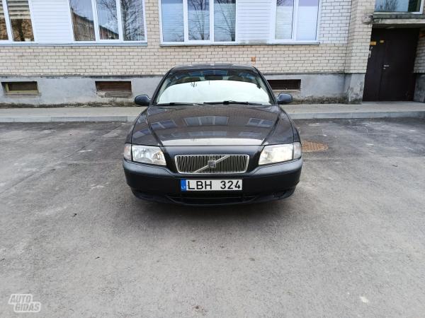 Grey Volvo S80 2000 in Siauliai, with an engine capacity of 2.50 L and mileage of 404 thousand km for 1350 €, photo 8 on AUTOMOTO.COM.LV