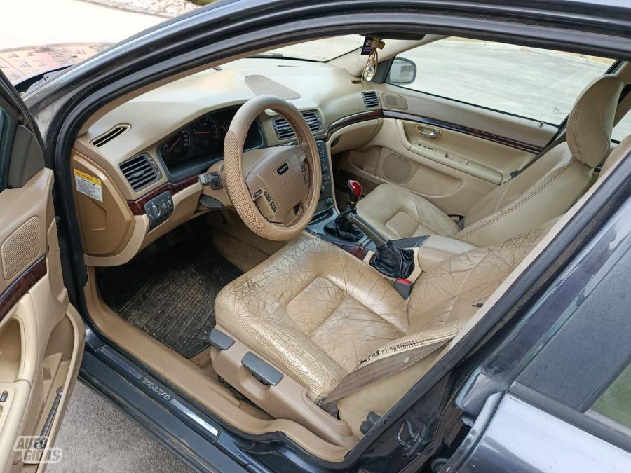 Pelēks Volvo S80 2000 Šauļi, ar dzinēja tilpumu 2.50 L un nobraukumu 404 tūkst. km par 1350 €, foto 10 vietnē AUTOMOTO.COM.LV