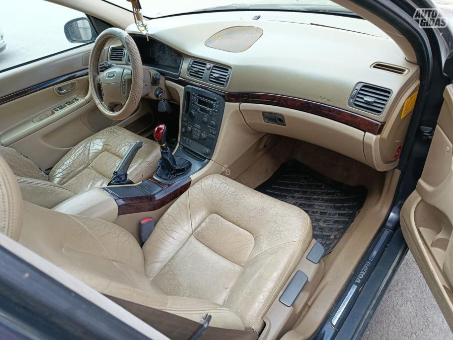 Pelēks Volvo S80 2000 Šauļi, ar dzinēja tilpumu 2.50 L un nobraukumu 404 tūkst. km par 1350 €, foto 20 vietnē AUTOMOTO.COM.LV