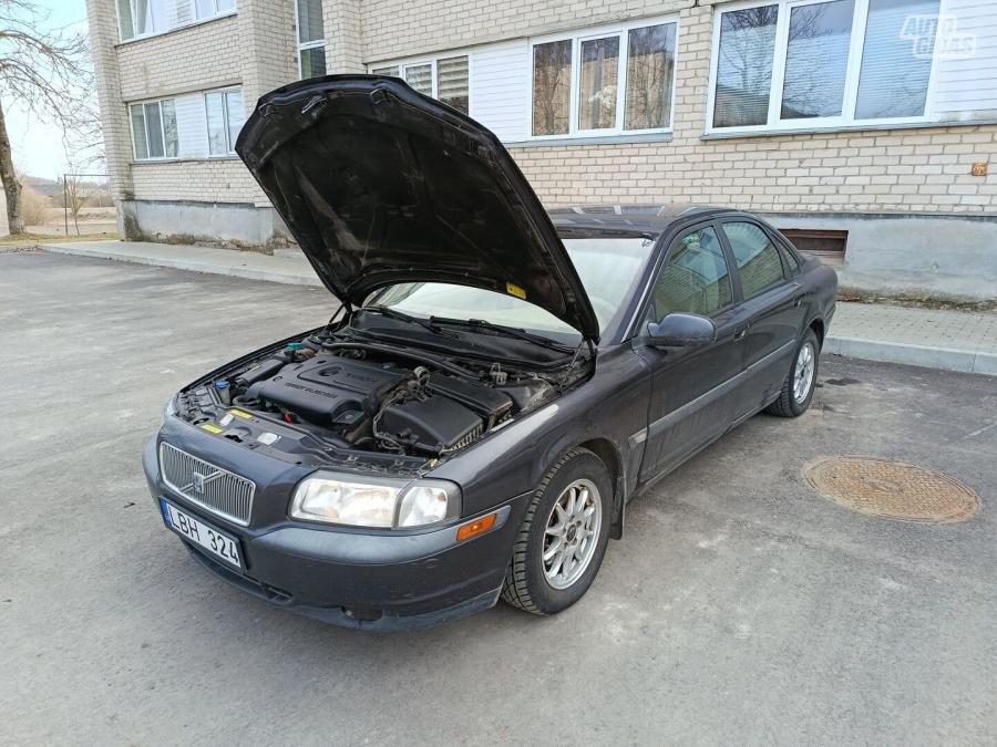 Pelēks Volvo S80 2000 Šauļi, ar dzinēja tilpumu 2.50 L un nobraukumu 404 tūkst. km par 1350 €, foto 22 vietnē AUTOMOTO.COM.LV
