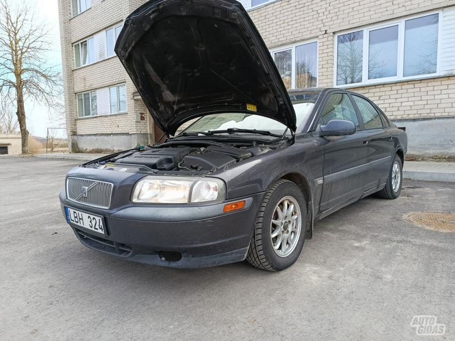 Pelēks Volvo S80 2000 Šauļi, ar dzinēja tilpumu 2.50 L un nobraukumu 404 tūkst. km par 1350 €, foto 23 vietnē AUTOMOTO.COM.LV