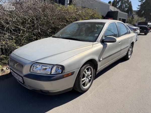 Pelēks Volvo S80 2000 Kauņa, ar dzinēja tilpumu 2.50 L un nobraukumu 326 tūkst. km par 800 €, foto 1 vietnē AUTOMOTO.COM.LV