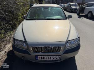 Grey Volvo S80 2000 in Kaunas, with an engine capacity of 2.50 L and mileage of 326 thousand km for 800 €, photo 3 on AUTOMOTO.COM.LV