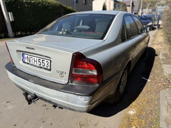 Pelēks Volvo S80 2000 Kauņa, ar dzinēja tilpumu 2.50 L un nobraukumu 326 tūkst. km par 800 €, foto 6 vietnē AUTOMOTO.COM.LV