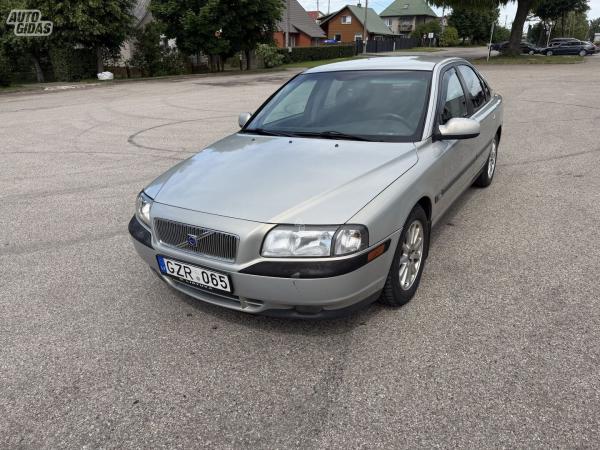 Grey Volvo S80 2000 in Jonava, with an engine capacity of 2.50 L and mileage of 318 thousand km for 900 €, photo 2 on AUTOMOTO.COM.LV