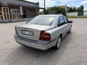 Grey Volvo S80 2000 in Jonava, with an engine capacity of 2.50 L and mileage of 318 thousand km for 900 €, photo 8 on AUTOMOTO.COM.LV