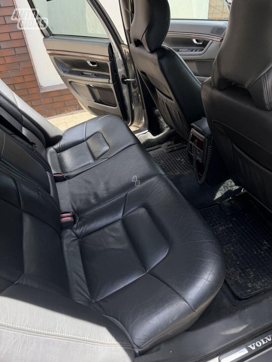 Grey Volvo S80 2000 in Jonava, with an engine capacity of 2.50 L and mileage of 318 thousand km for 900 €, photo 16 on AUTOMOTO.COM.LV