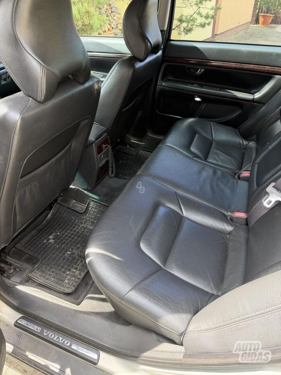 Grey Volvo S80 2000 in Jonava, with an engine capacity of 2.50 L and mileage of 318 thousand km for 900 €, photo 17 on AUTOMOTO.COM.LV