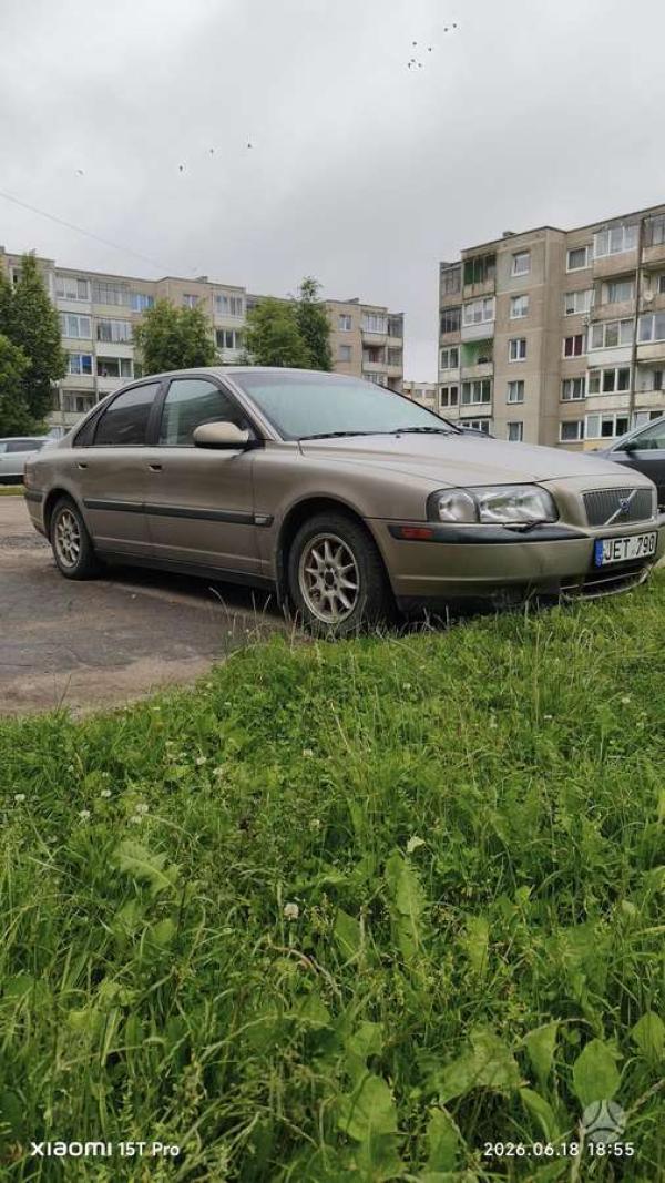 Pelēks Volvo S80 2000 Mažeikiai, ar dzinēja tilpumu 2.44 L un nobraukumu 448 tūkst. km par 450 €, foto 1 vietnē AUTOMOTO.COM.LV