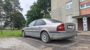 Pelēks Volvo S80 2000 Mažeikiai, ar dzinēja tilpumu 2.44 L un nobraukumu 448 tūkst. km par 450 €, foto 4 vietnē AUTOMOTO.COM.LV